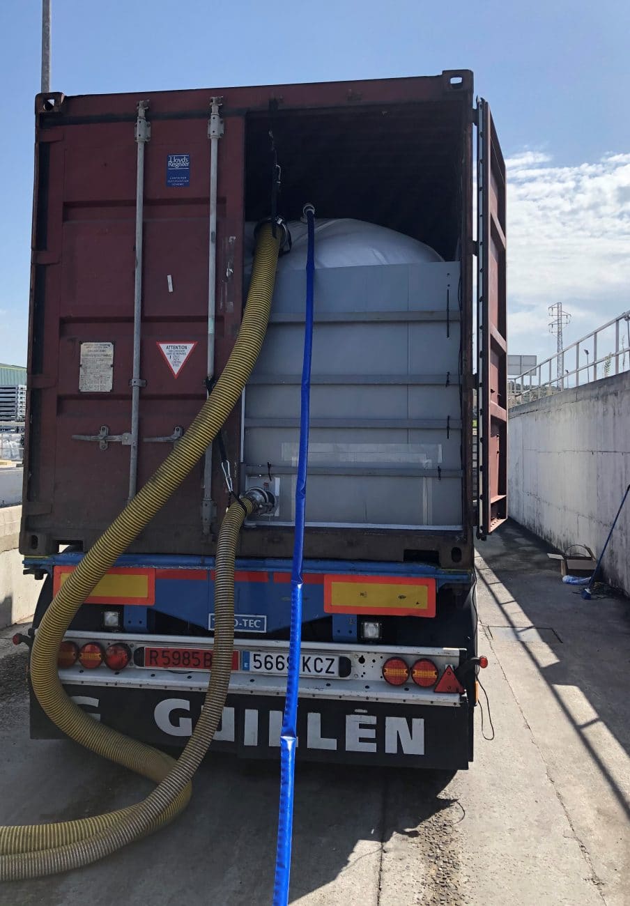 Flexitank with recirculating system being prepared for discharge - Philton